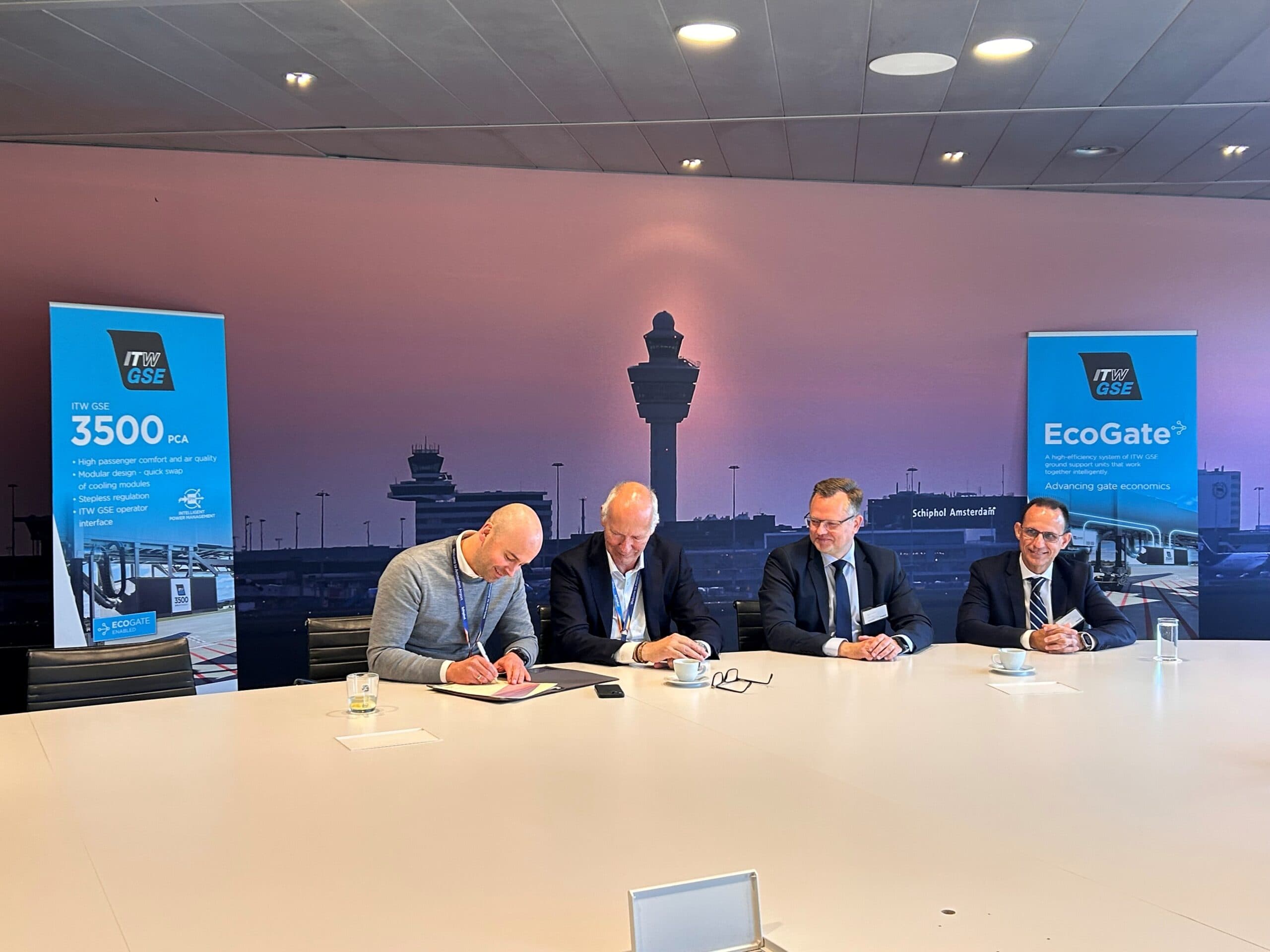 ITW GSE and Schiphol Airport Sign Landmark Agreement to Advance ...